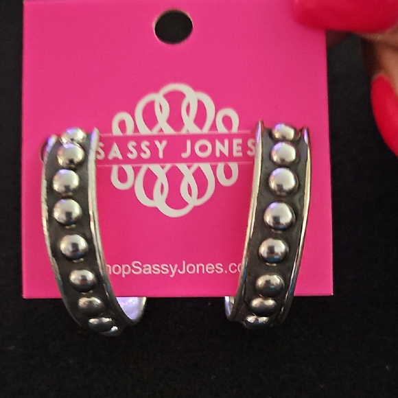 Sassy Jones | Jewelry | Sassy Jones Silver Studded Earrings | Poshmark
